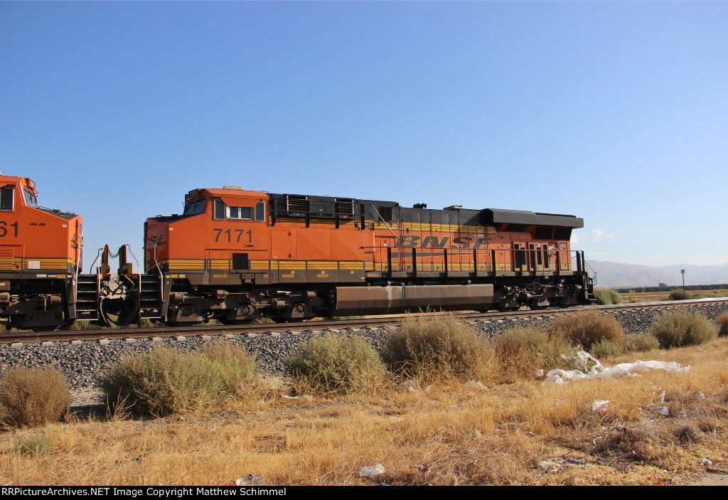 BNSF 7171 - DPU #2